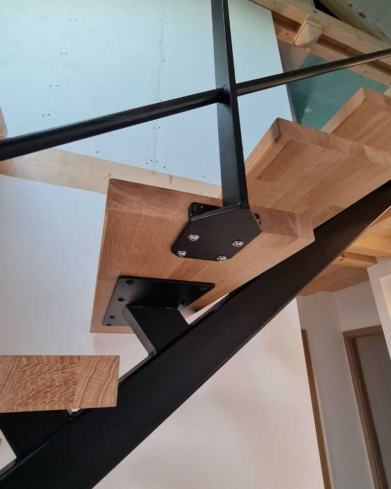 Escalier droit loft metal - Sur mesure